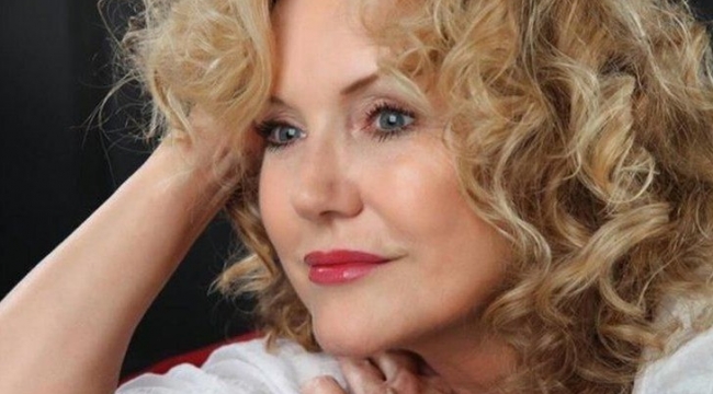 SUNA YILDIZOĞLU BABASINDAN SONRA ANNESİNİ DE KAYBETTİ! - Magazin ...